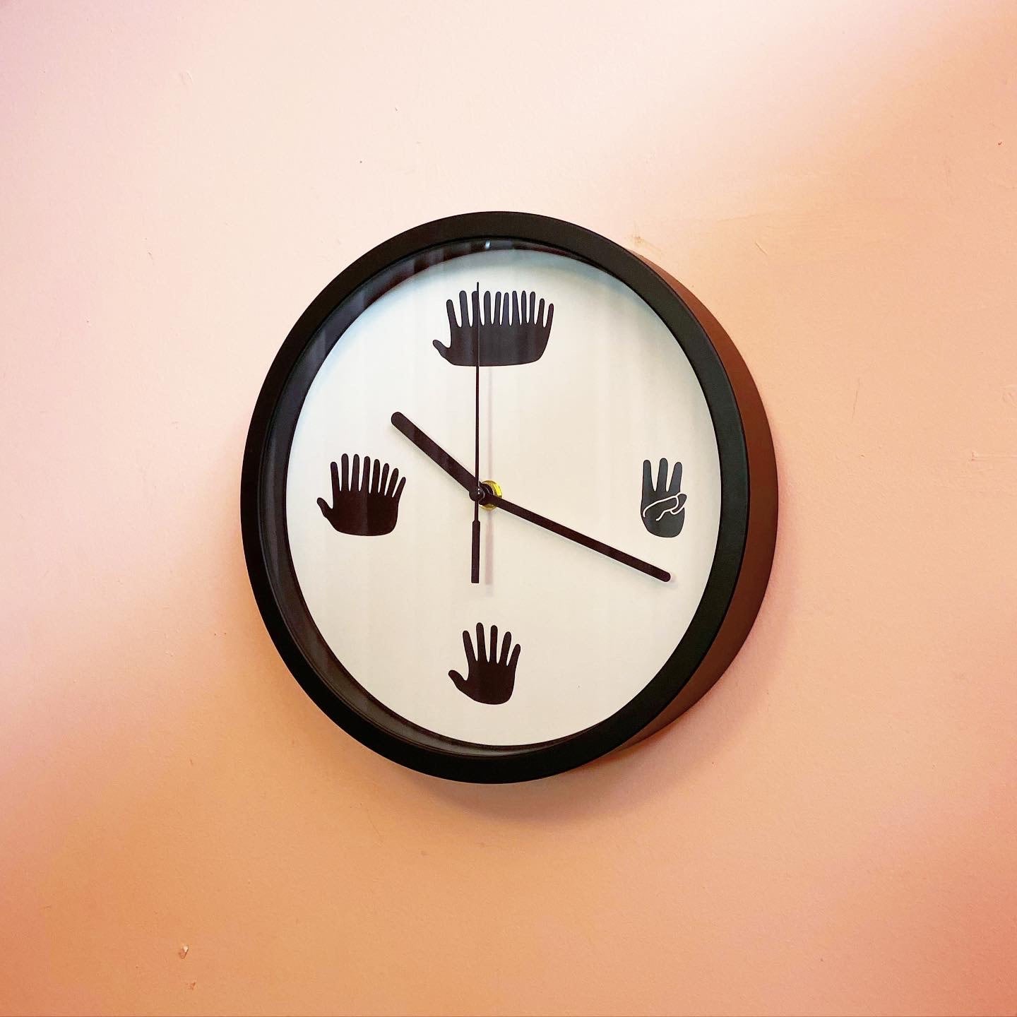 Hands Clock | Chip's Vintage